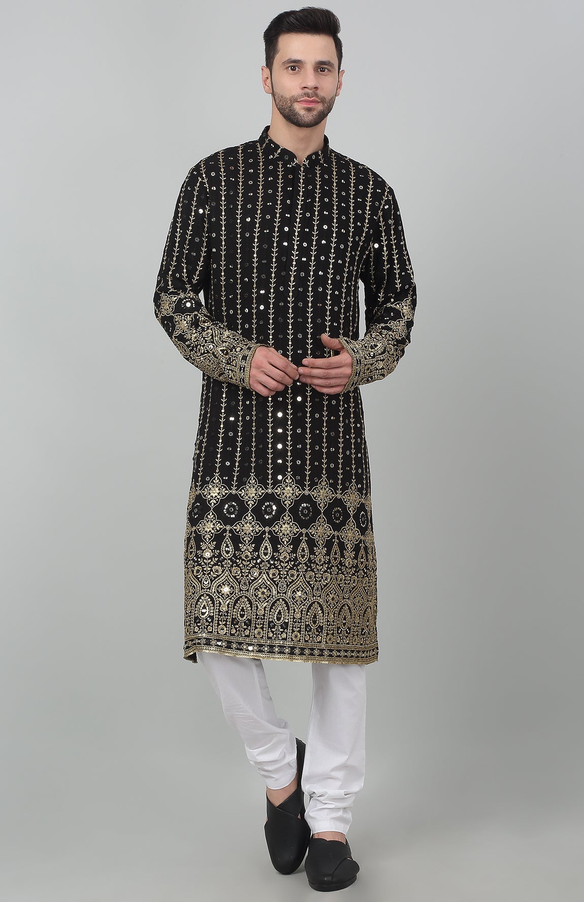Jahanuma Embroidered Kurta Set - Rent